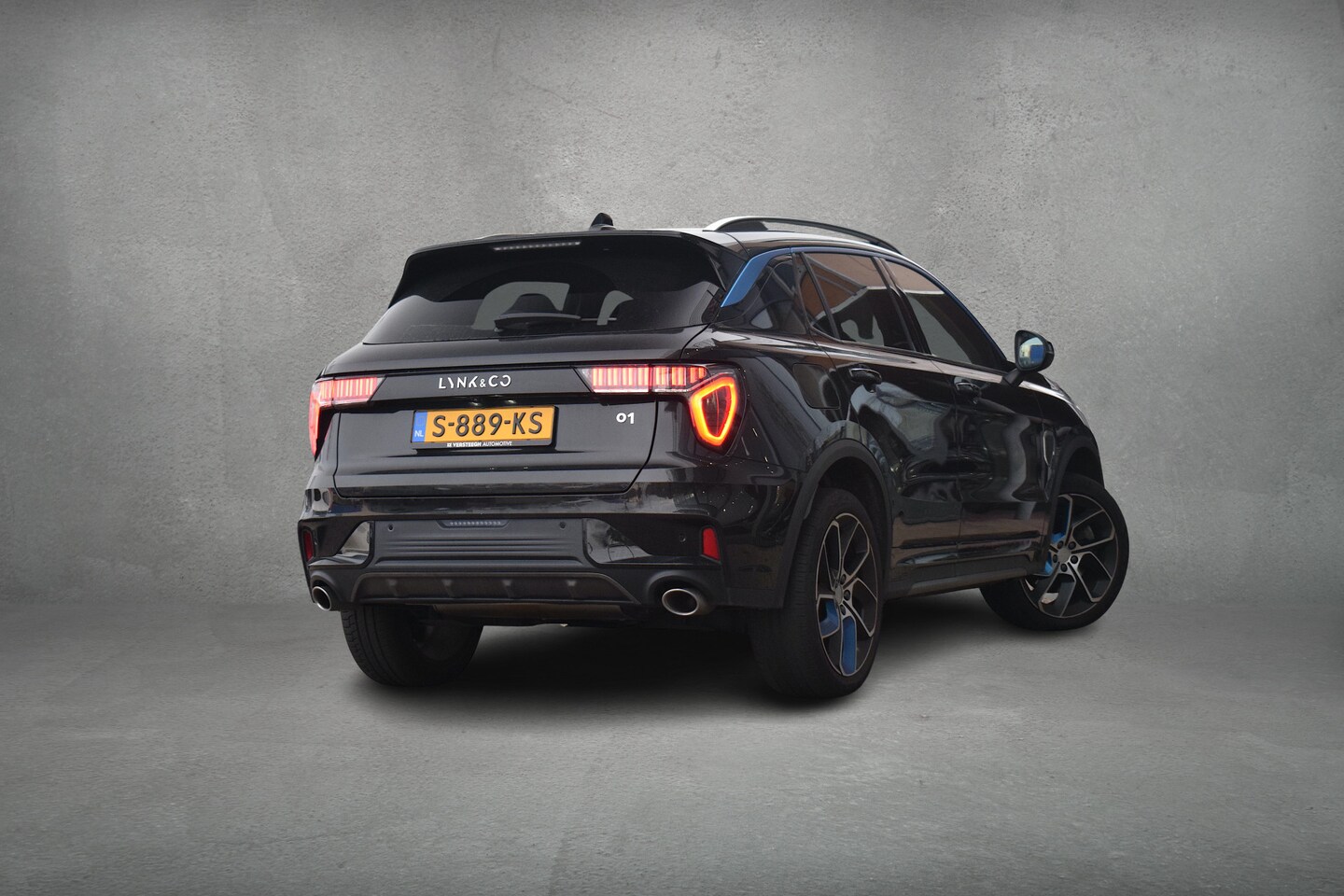 Lynk & Co 01 1.5 | Pano | Apple CarPlay | Infinity | 360 Camera ...